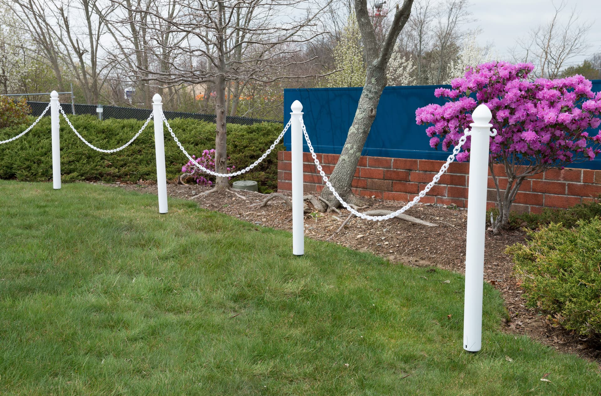 Outdoor Plastic Stanchions with Spike Base | Rust-Proof Design ...
