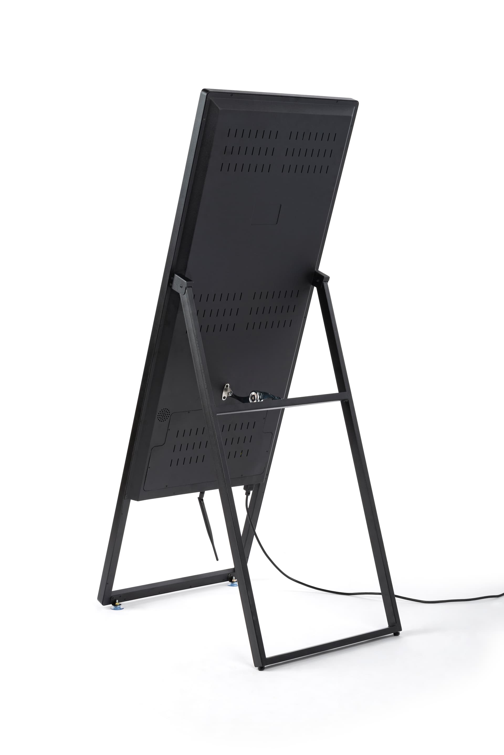 A-Frame Digital Sign | 32-inch 1080p Display | Displays2Go