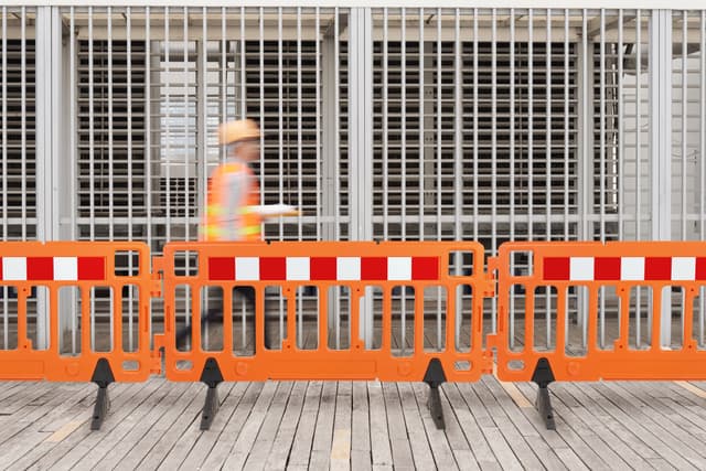 Portable Pedestrian Barrier System | Heavy-Duty Rubber Feet | Displays2Go