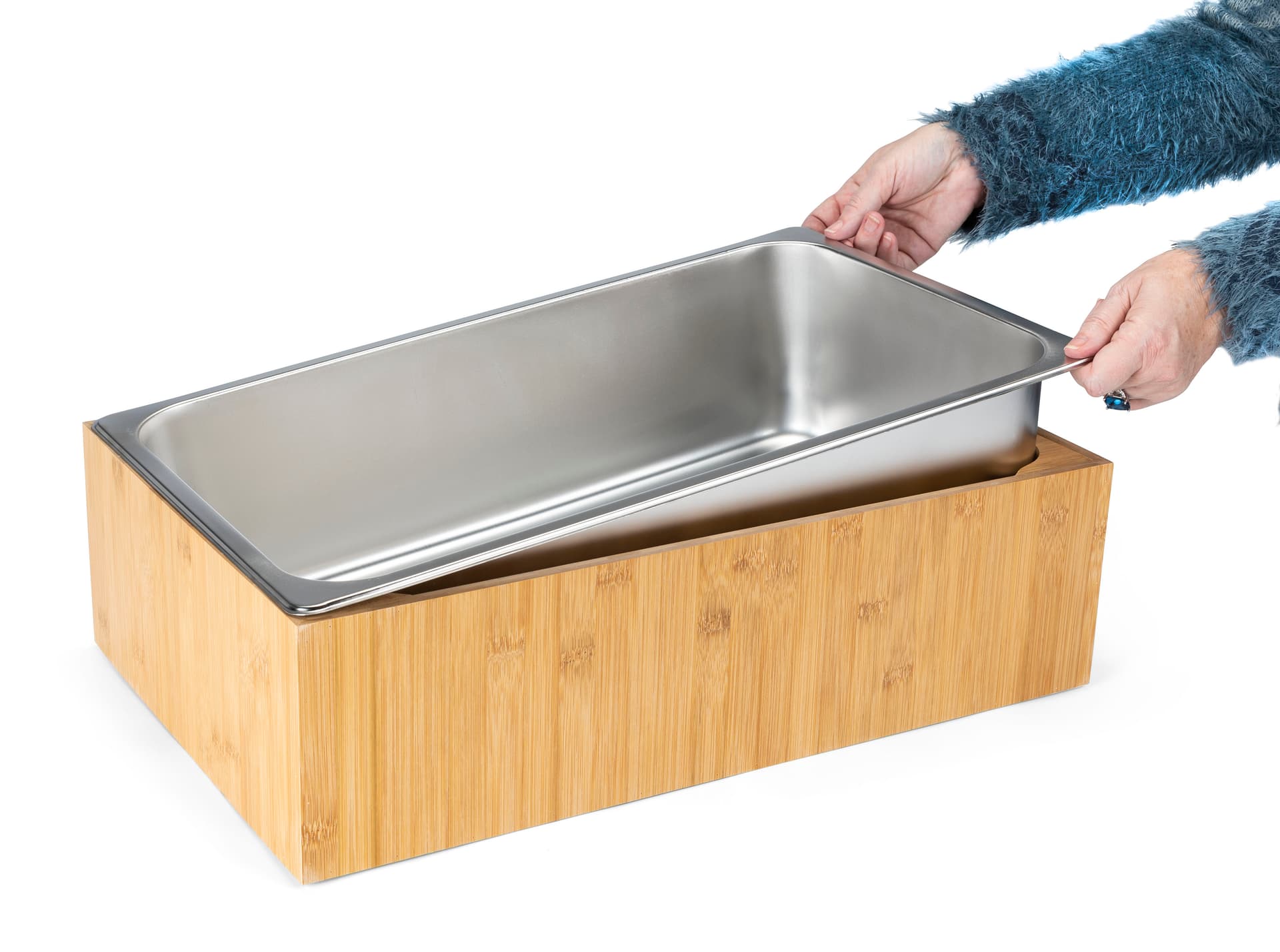 Ice Pan With Bamboo Housing | 352 fl oz. Capacity | Displays2Go