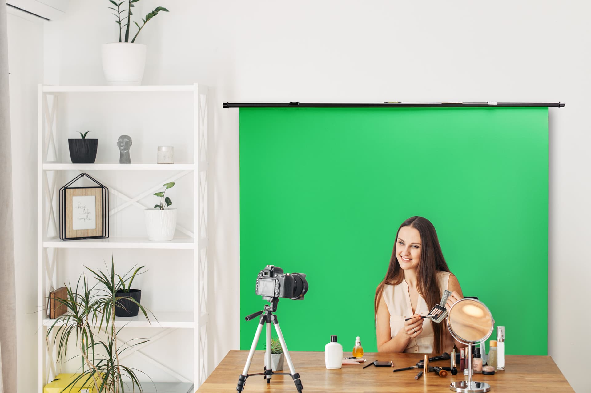 Retractable Green Screen Banner Stand | Portable Popup Design | Displays2Go