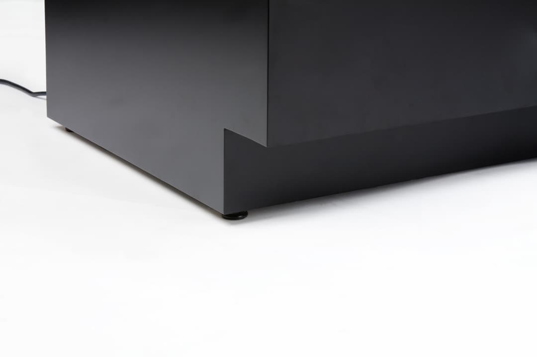 LED Lit Jewelry Counter - Quarter Vision | Displays2Go