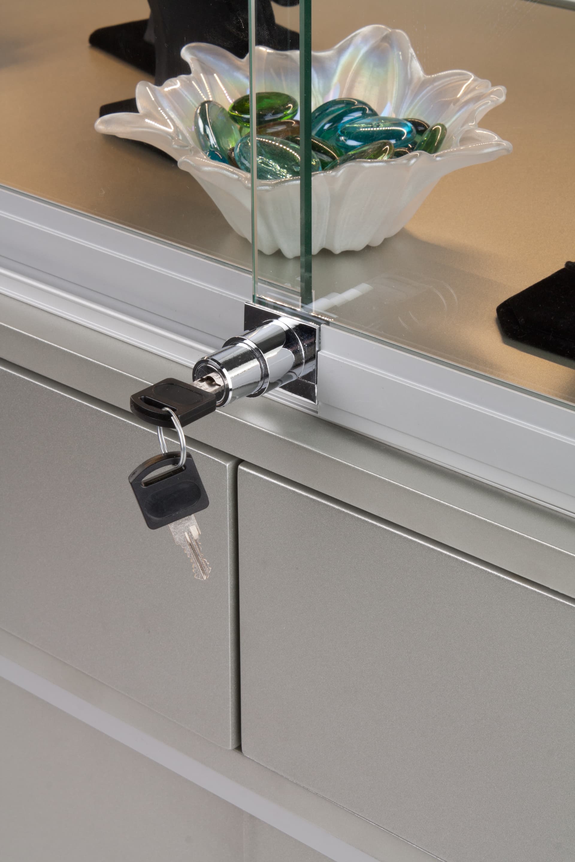 Jewelry Display Counter with LED Lights | Quarter Vision Case | Displays2Go