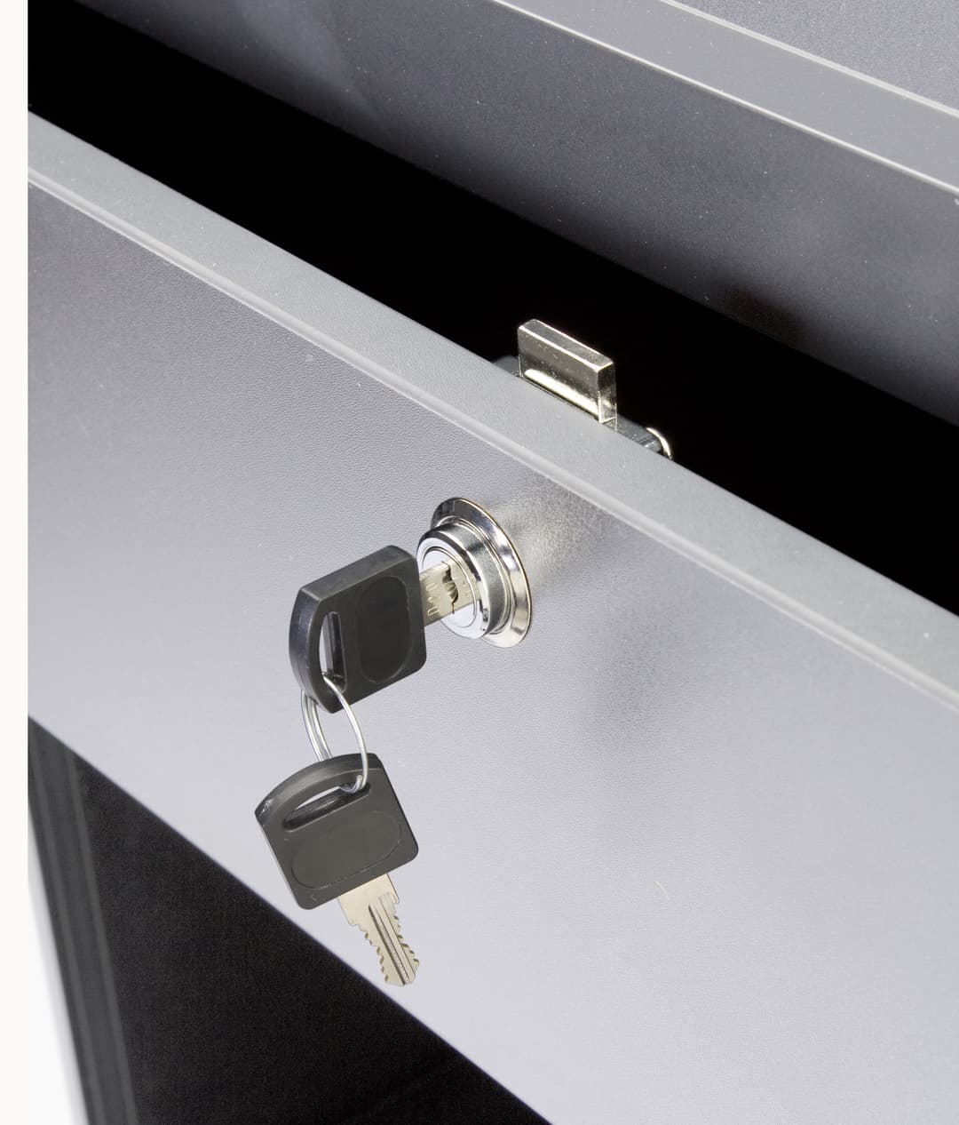 24" Width Cash Counter | Silver | Displays2Go