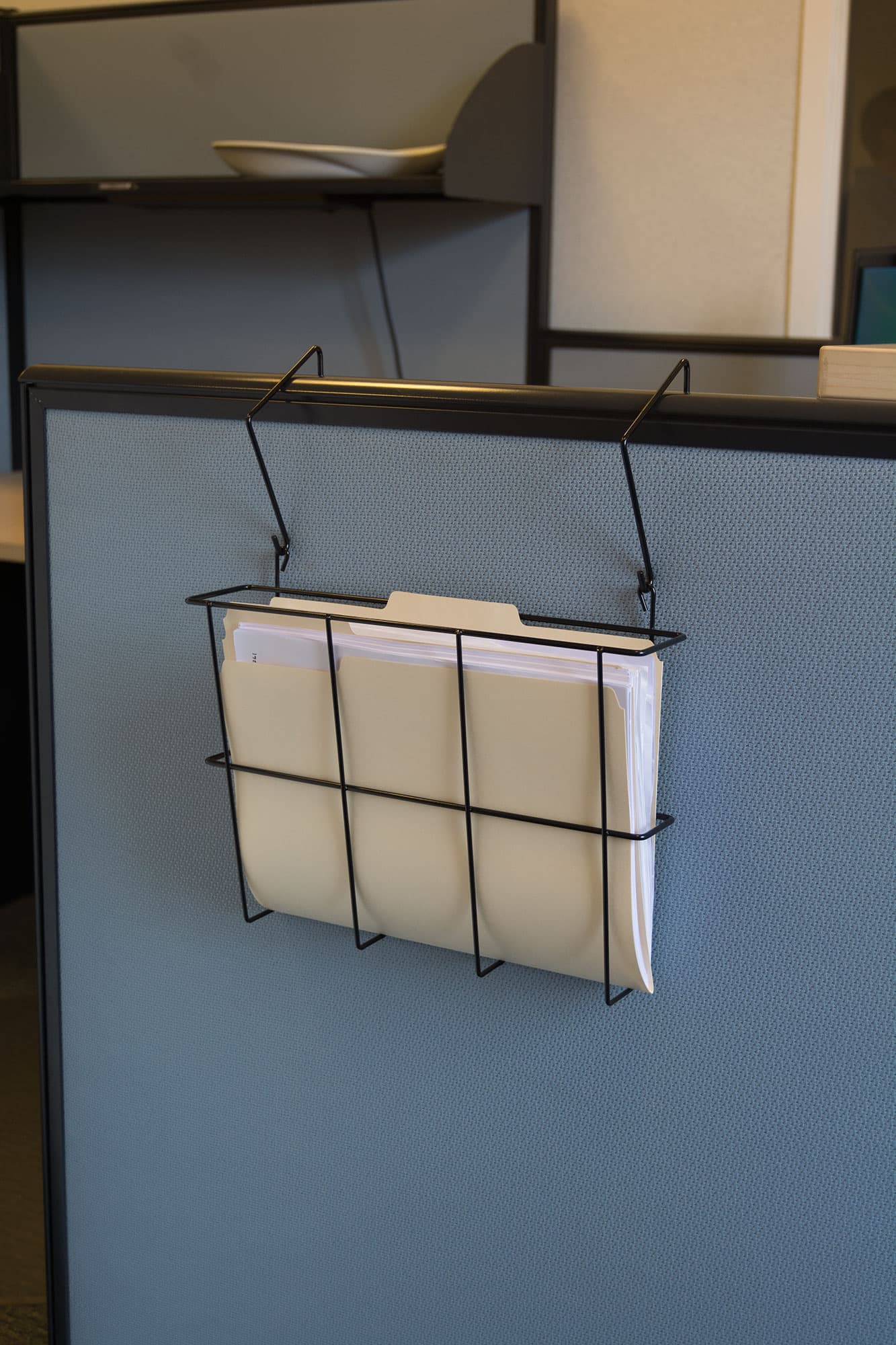 Cubicle Wall Organizer | Fits 8.5”w x 11” File Folders | Displays2Go